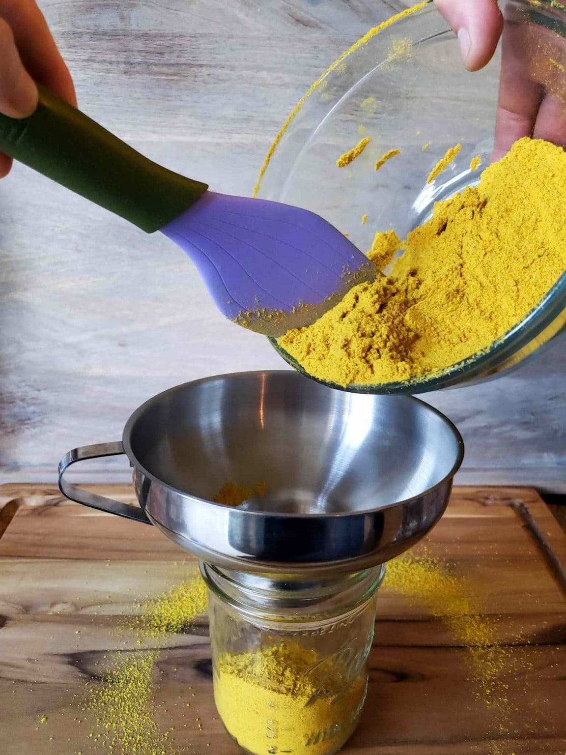 How to Make Homemade Dried Turmeric Powder ~ Homestead and Chill