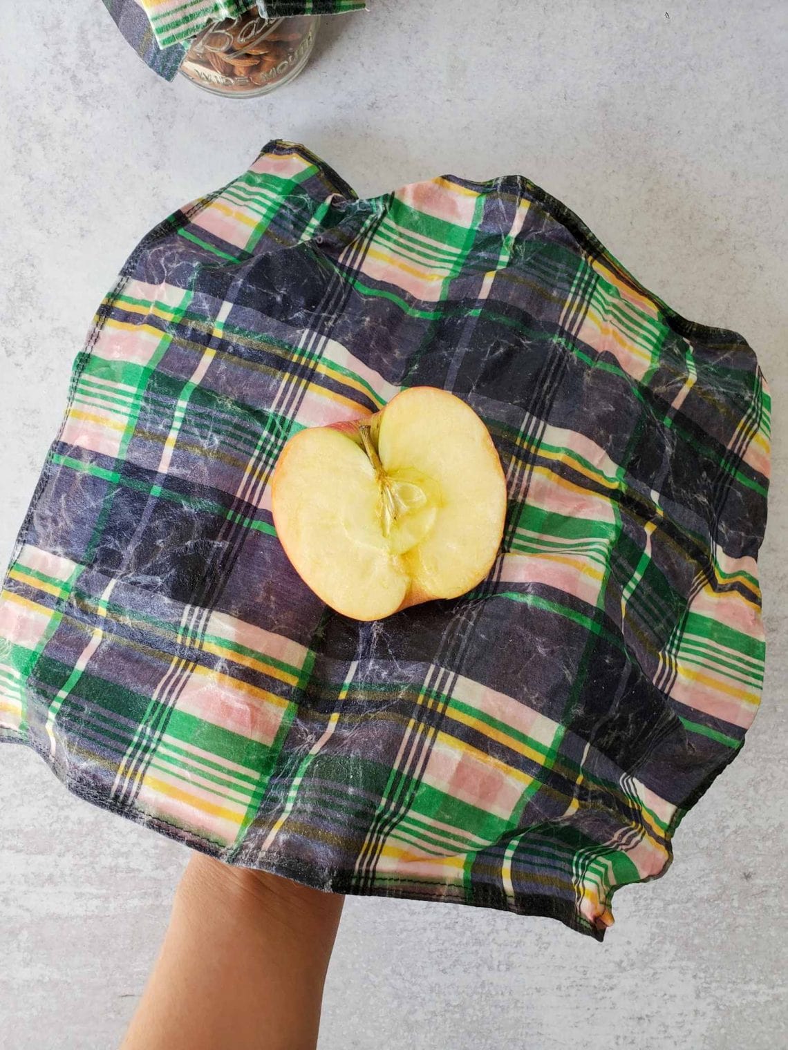 DIY: Easy Homemade Beeswax Wraps (Reusable Food Wraps) ~ Homestead and ...
