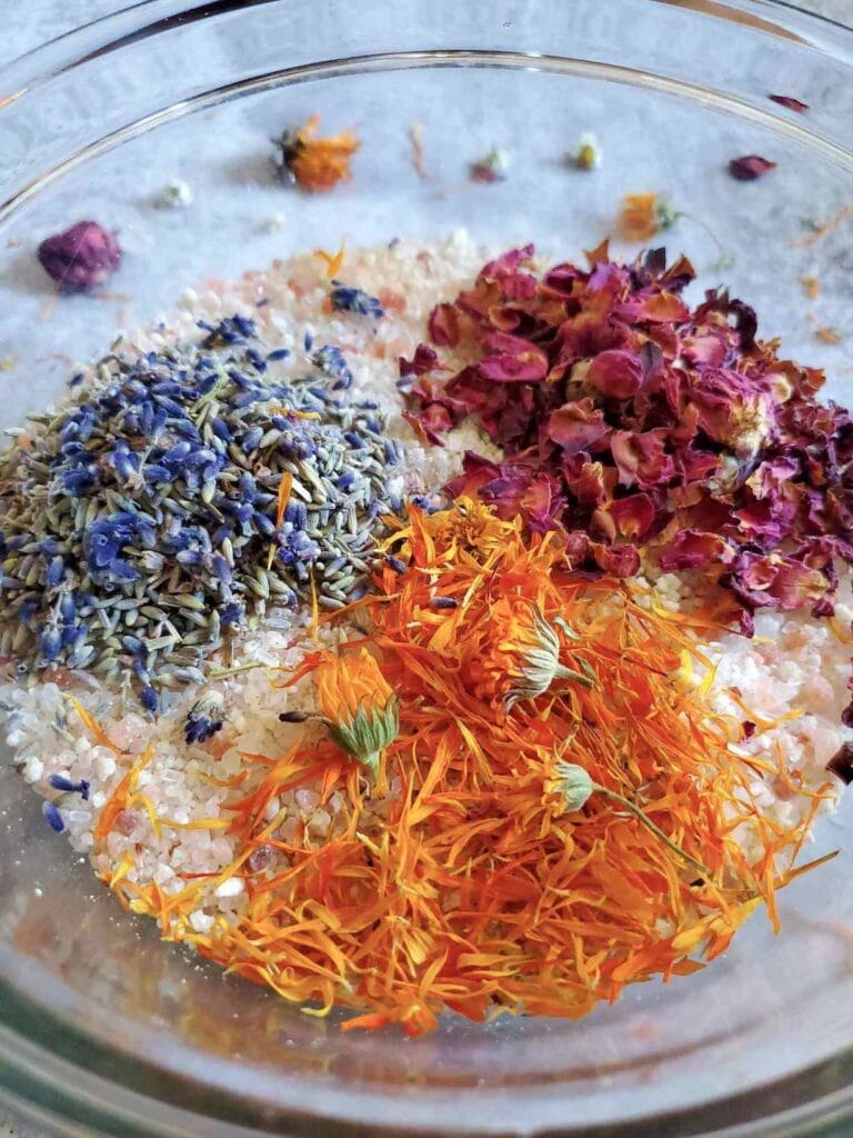 DIY Bath Salt Recipe (How to Make Bath Salts) ~ Homestead and Chill