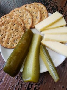 Fermented Pickles Recipe (How to Make Lacto-Fermented Cucumber Pickles ...