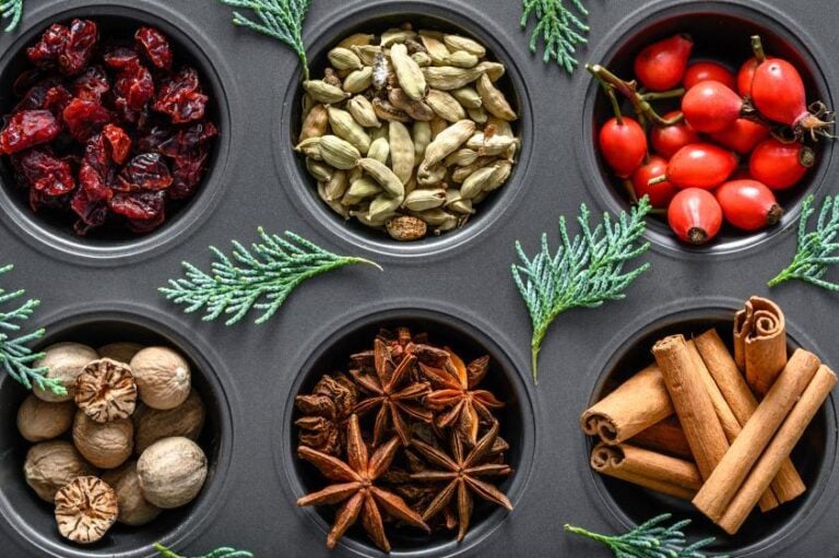 5 Easy Simmer Pot Recipes: How to Make Stovetop Potpourri ~ Homestead ...