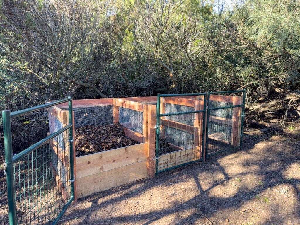 How to Build a Compost Bin: Step-by-Step Guide with Photos ~ Homestead ...