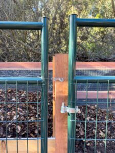 How to Build a Compost Bin: Step-by-Step Guide with Photos ~ Homestead ...