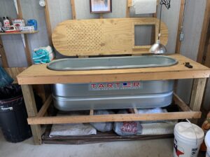 11 Easy DIY Chick Brooder Box Ideas with Photos ~ Homestead and Chill