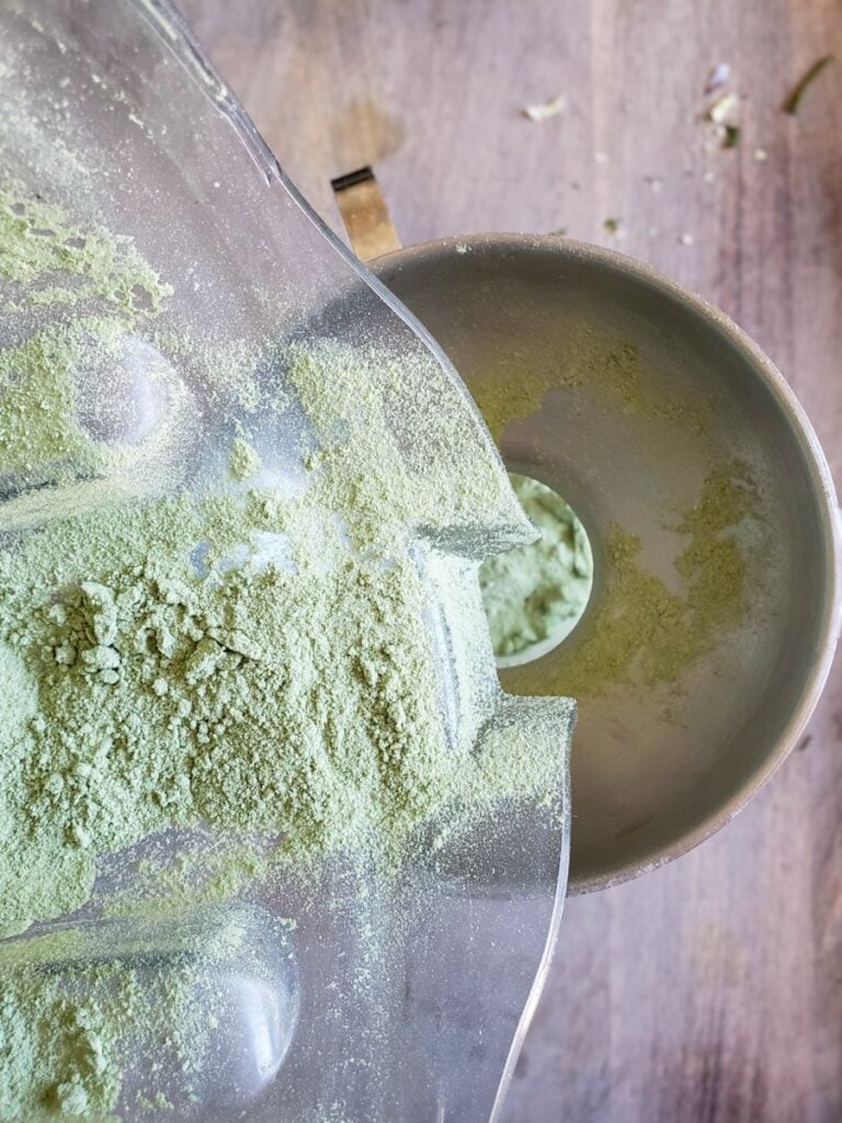 How to Make Homemade Onion Powder (Dehydrator or Oven) ~ Homestead and ...