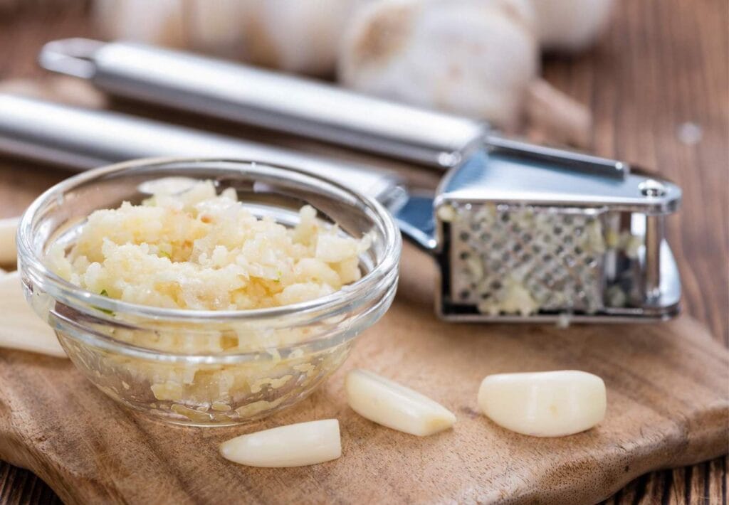 5 Easy Ways to Preserve Garlic: Freeze, Dry, Pickle & More ~ Homestead ...