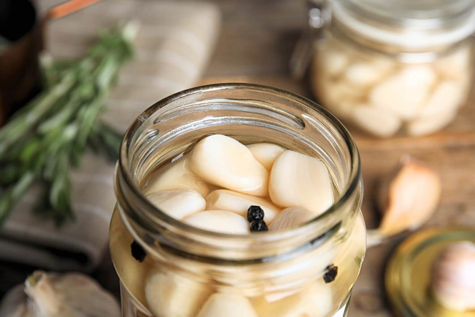 What Is Green Garlic? 6 Ways to Use or Preserve It ~ Homestead and Chill